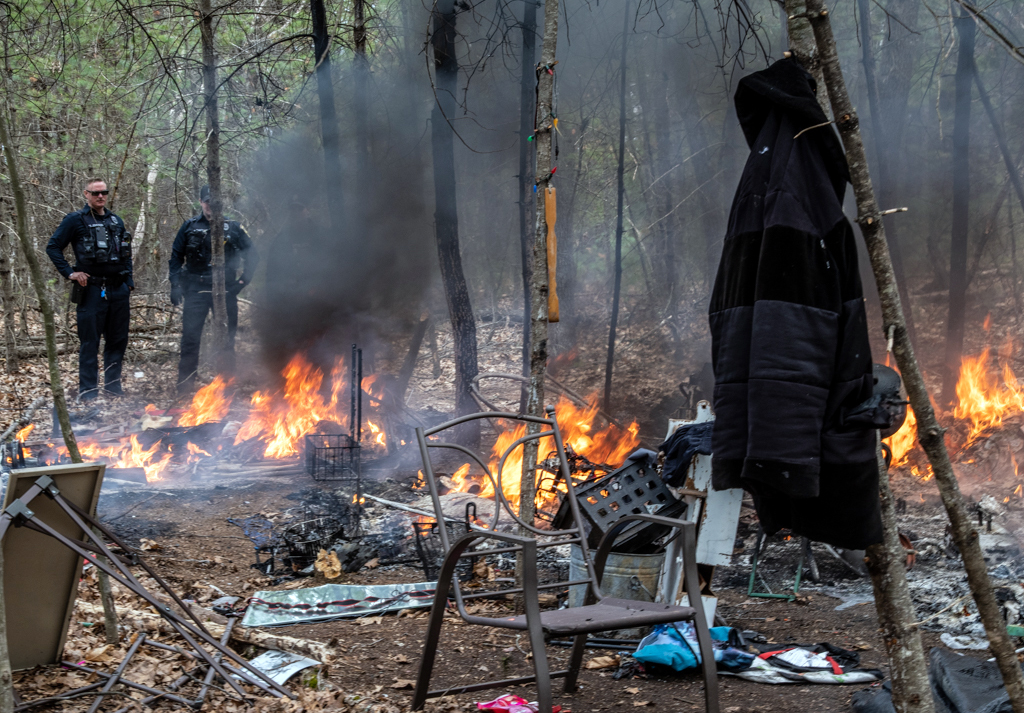 Portion of homeless encampment goes up in flames; no injuries reported ...